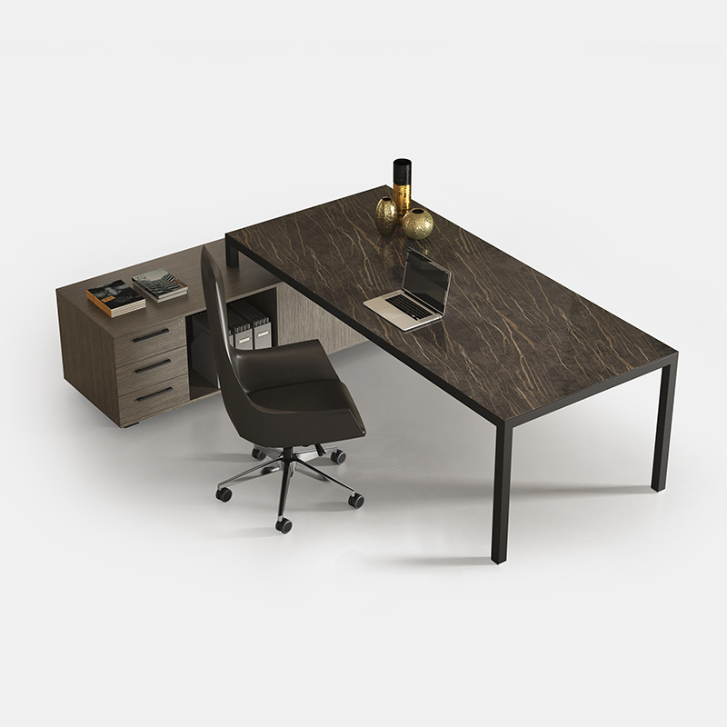 KAY4 Executive desk - Desks International