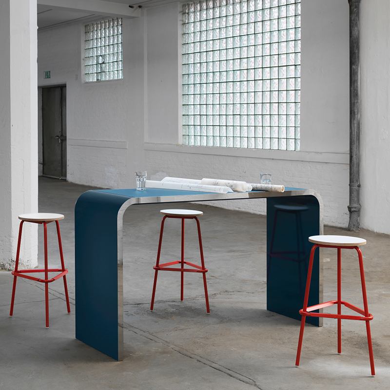 HIGHLINE High Table - Desks International