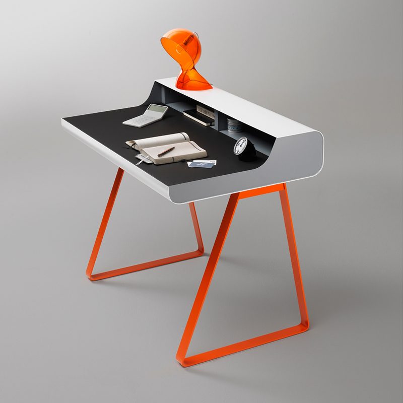 PS10 Designer Desk - Desks International